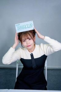 专访小日向美香：贝斯的弦鸣与破碎的温柔 | ANICOGA